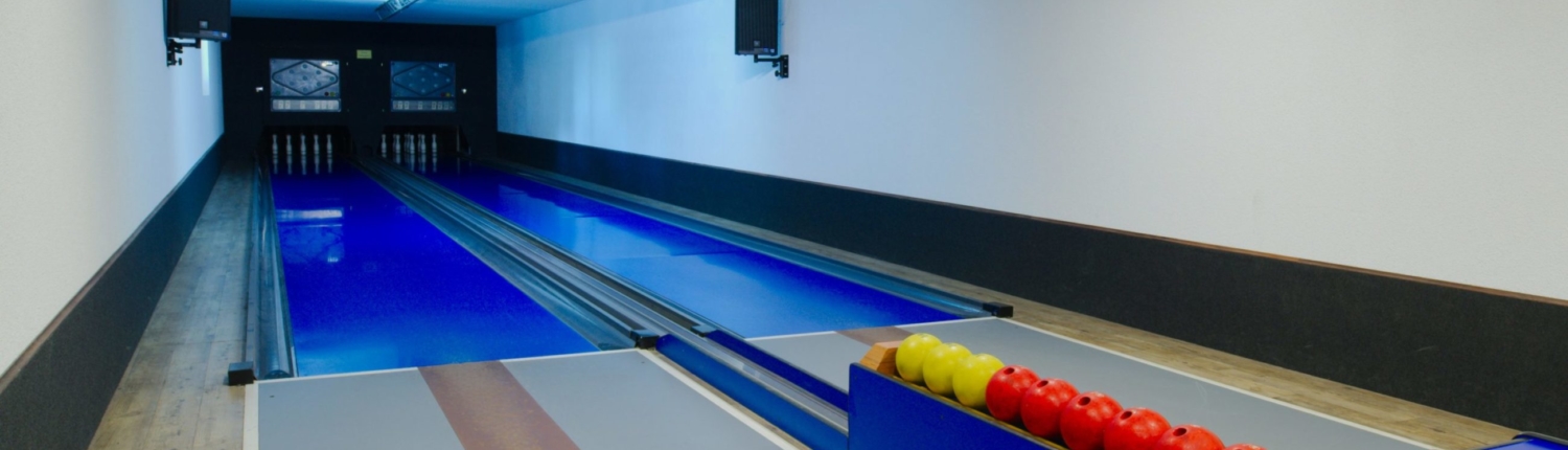 Zwei moderne Kegelbahnen für beste Unterhaltung! Jetzt reservieren!